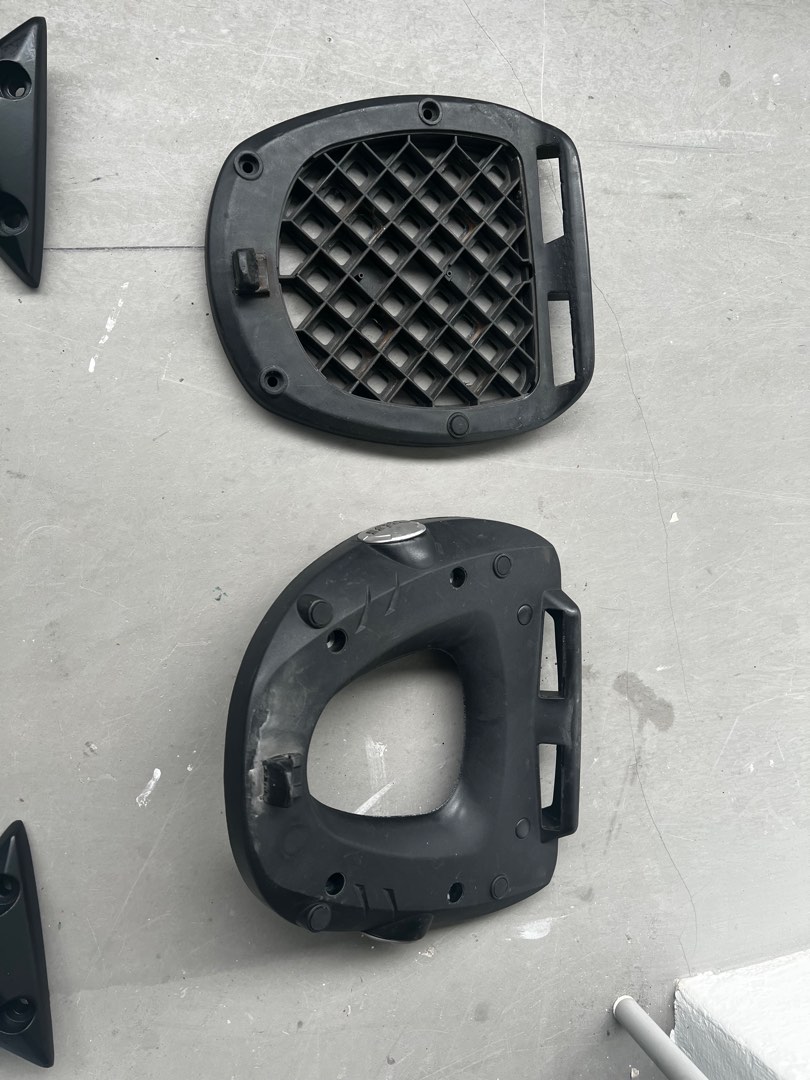 Givi base plate, Motorcycles, Motorcycle Accessories on Carousell