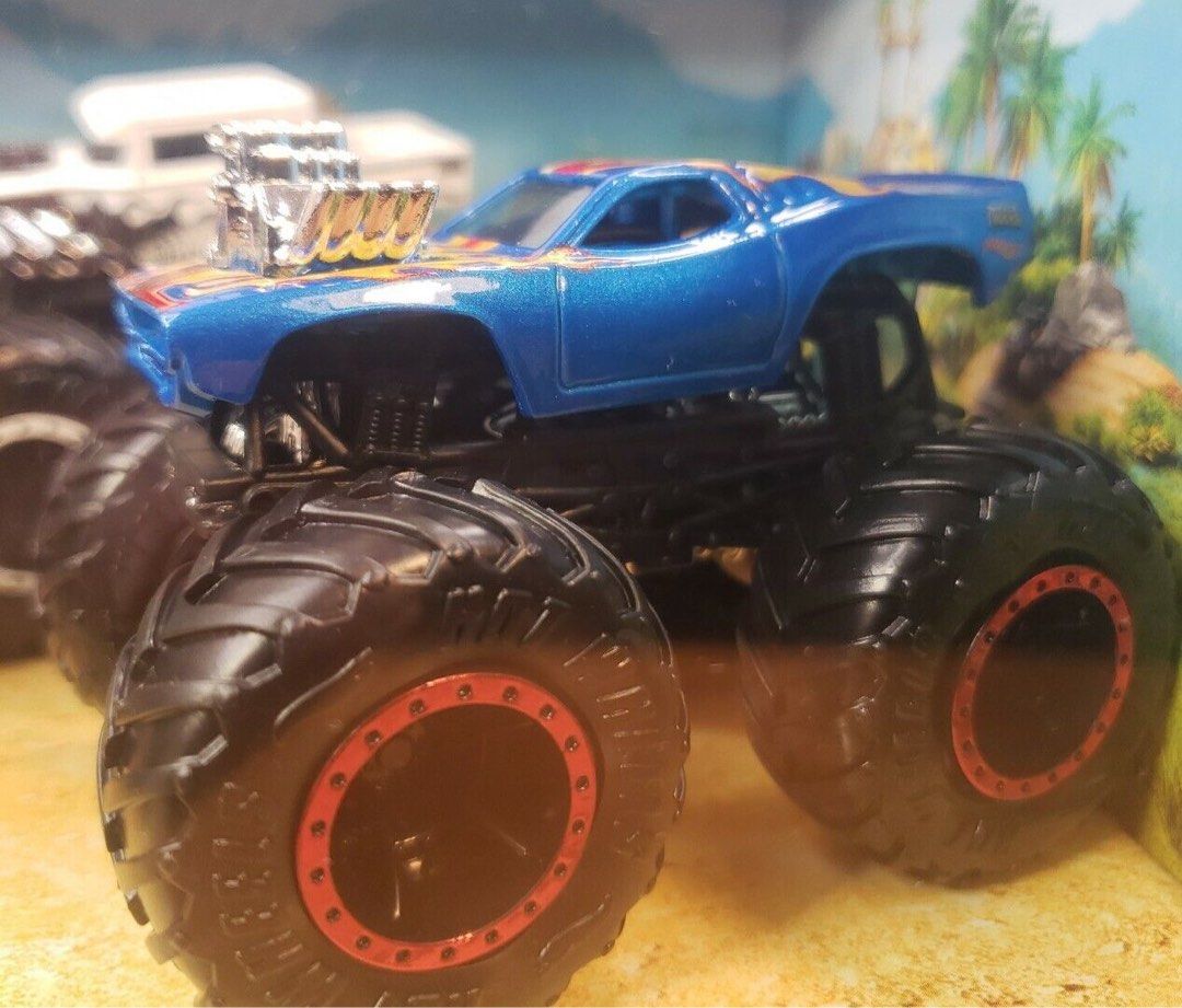 Hot Wheels Monster Trucks Classic Crashers set boxset - hotwheels ...