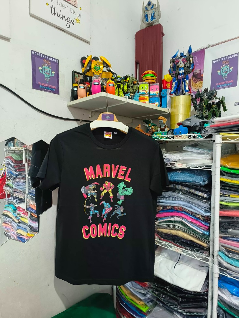 Kaos GU x Marvel Hitam Marvel Comics, Fesyen Pria, Pakaian , Atasan di ...