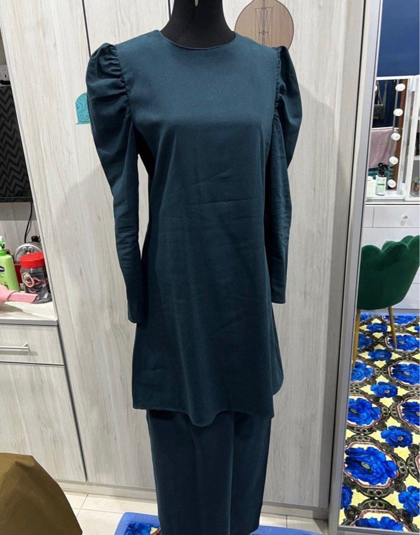 kurung lengan puff, Women's Fashion, Muslimah Fashion, Baju Kurung ...