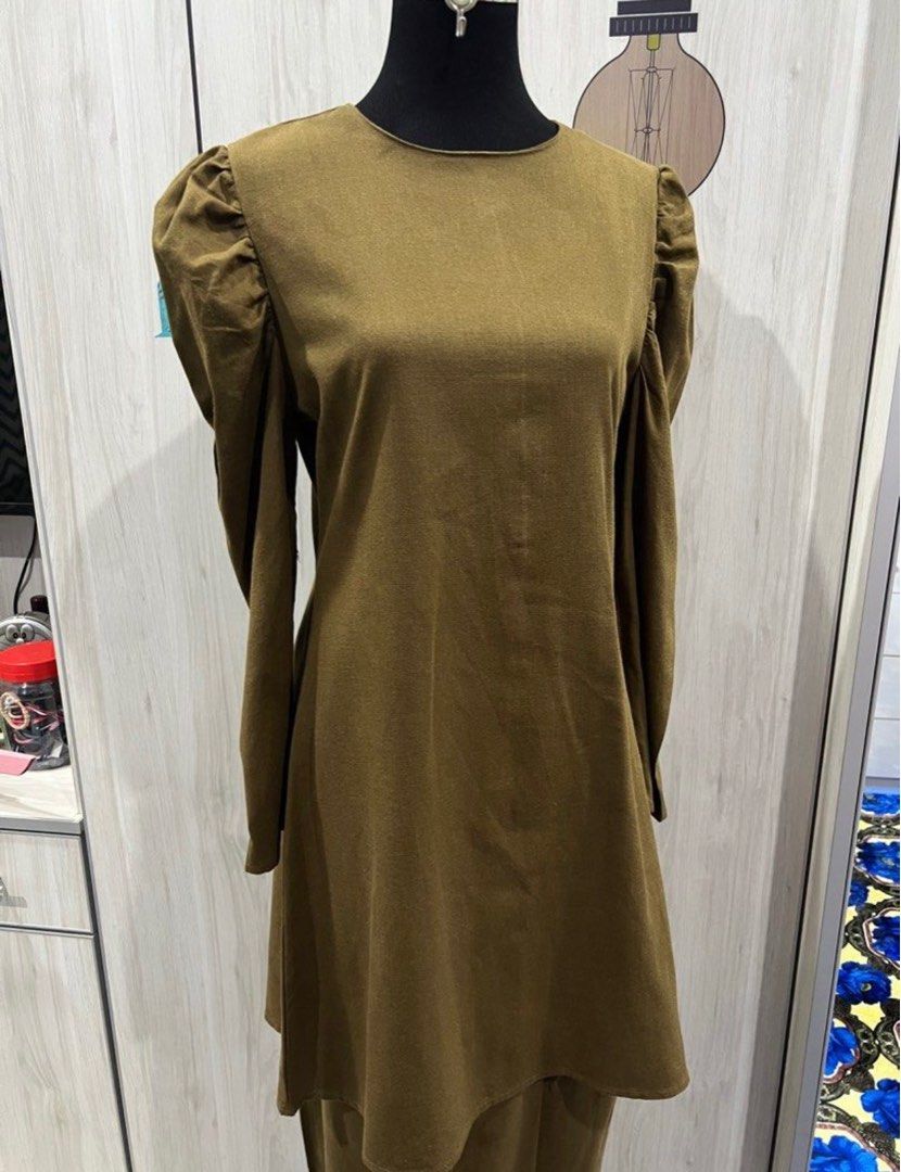 kurung lengan puff, Women's Fashion, Muslimah Fashion, Baju Kurung ...