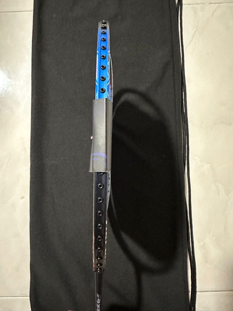 Lining AXFORCE 90 MAX DRAGON Badminton Racket, Sports Equipment, Sports ...