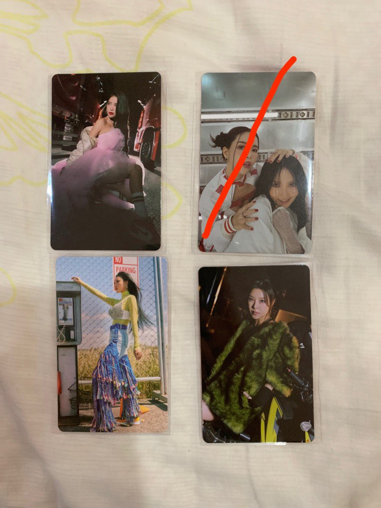Mamamoo photocards mic on hwasa solar wheein, Hobbies & Toys ...