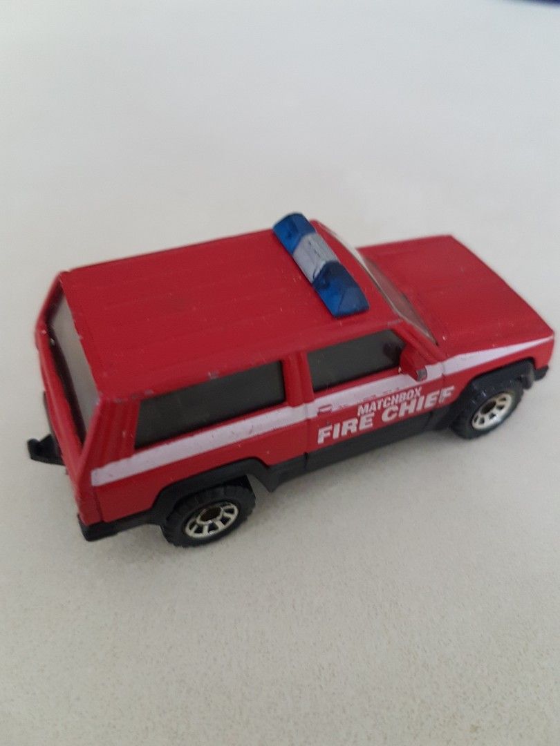 Matchbox 1997 Jeep Cherokee, Hobbies & Toys, Toys & Games on Carousell
