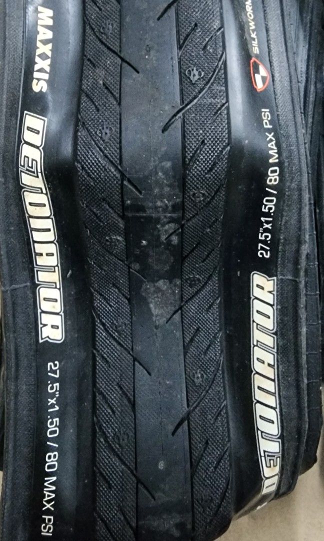 MAXXIS Detonator 27.5" x 1.50 Road Hybrid Tyre, Sports Equipment ...