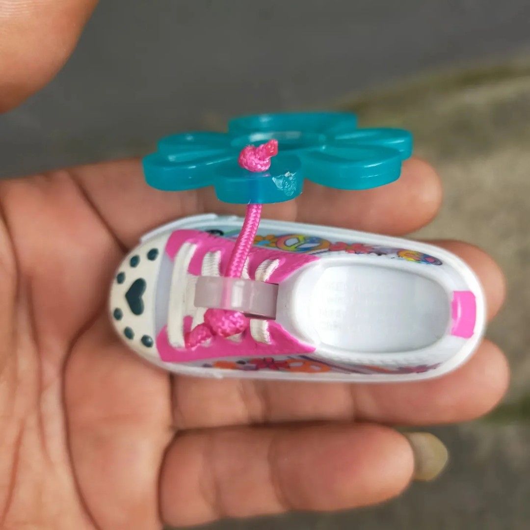 McDonald's Happy Meal Skechers Twinkle Toes Great Escapes 2011 Four ...