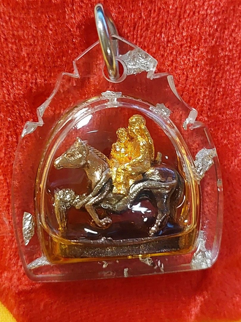 Old Guan Yin Loop Lor - Thai Amulet - Bucha - Khun Paen - AC Meng, Hobbies & Toys, Memorabilia ...