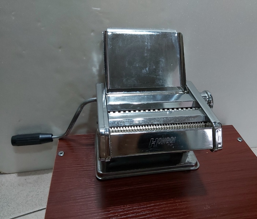 Pasta/Noodle/Clay Maker Machine, Furniture & Home Living, Kitchenware ...