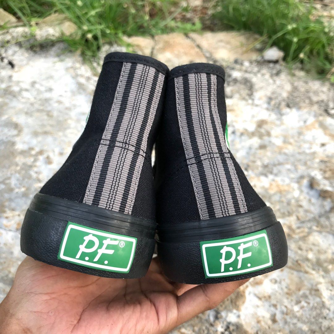 Pf flyers centre high black black american style original on Carousell