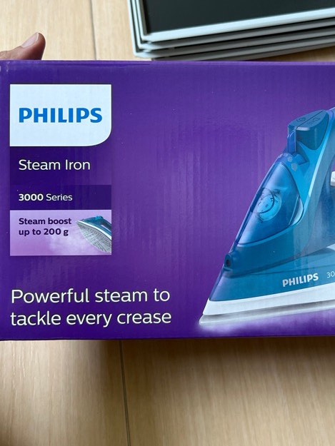 Philips Steam Iron 2months old, TV & Home Appliances, Irons & Steamers ...