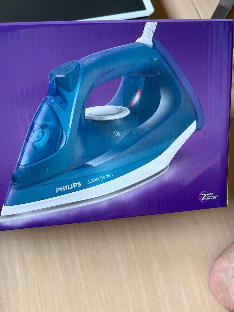 Philips Steam Iron 2months old, TV & Home Appliances, Irons & Steamers ...