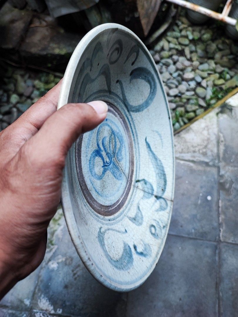 Piring Keramik Kuno Retak Seribu, Antik, Pajangan di Carousell