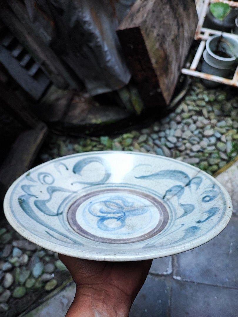 Piring Keramik Kuno Retak Seribu, Antik, Pajangan di Carousell