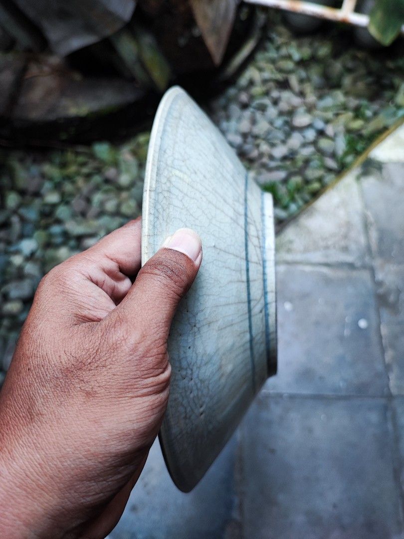 Piring Keramik Kuno Retak Seribu, Antik, Pajangan di Carousell