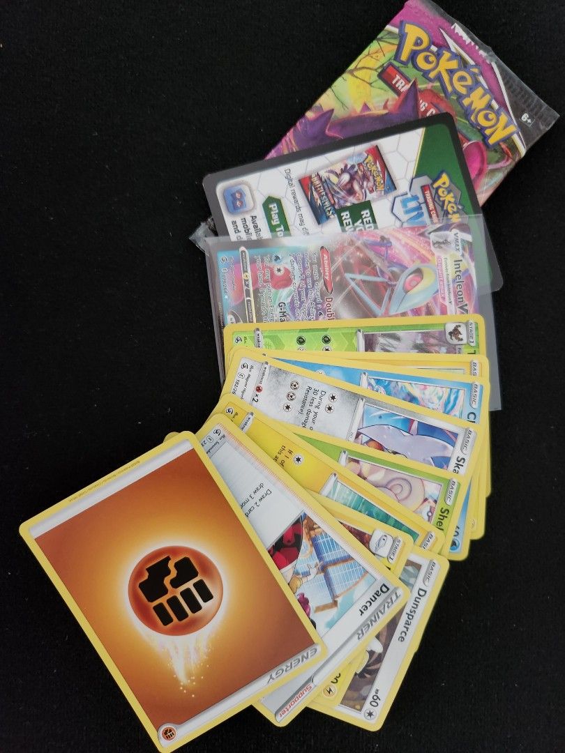 Pokemon SWSH Booster Packs (Evolving Skies, Fusion Strike, etc ...