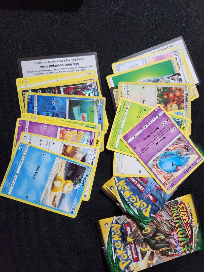 Pokemon SWSH Booster Packs (Evolving Skies, Fusion Strike, etc ...