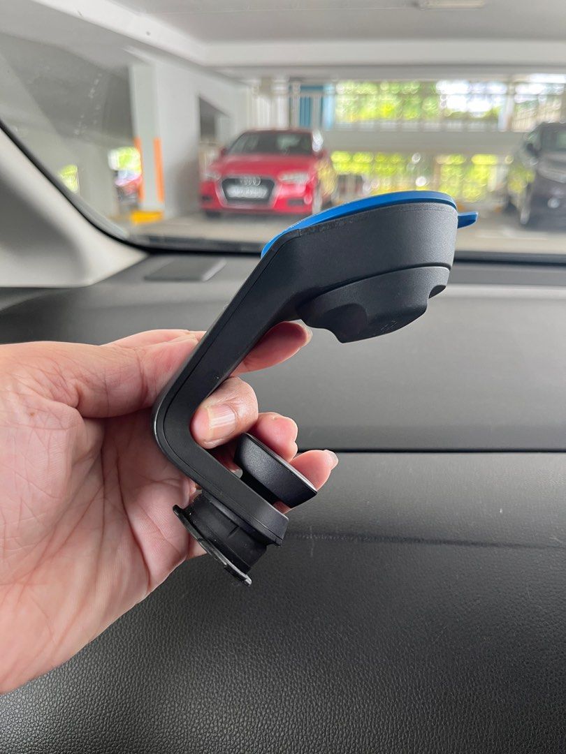 Quadlock Car Mount, Car Accessories, Accessories on Carousell