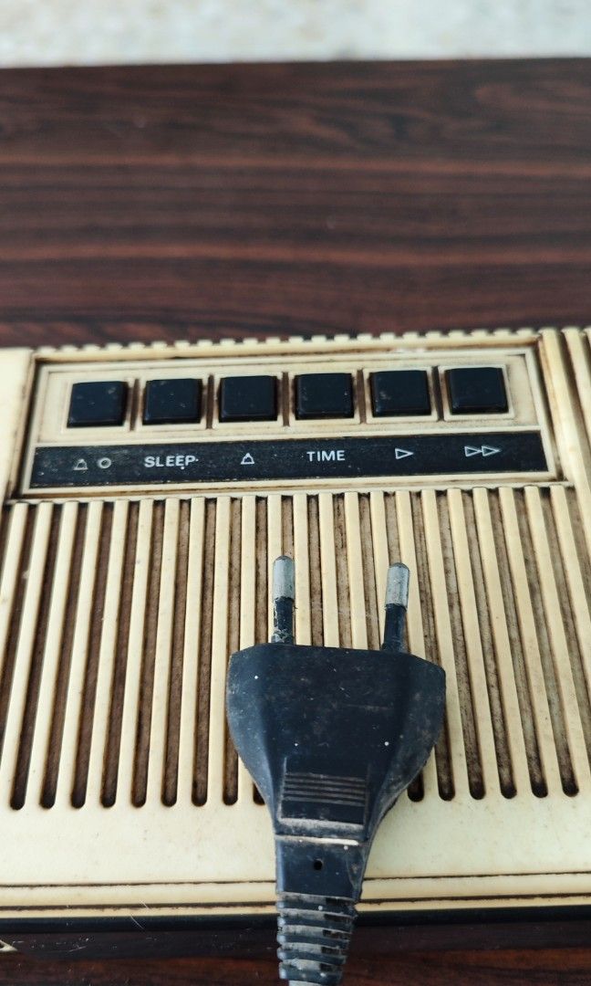 Setron radio and clock, Hobbies & Toys, Memorabilia & Collectibles ...