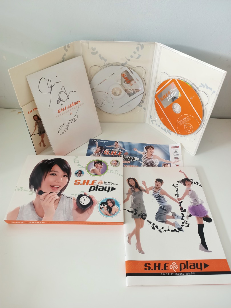 S H E Play 签名专辑 （cd Dvd 【保存完整】 Hobbies And Toys Music And Media Cds