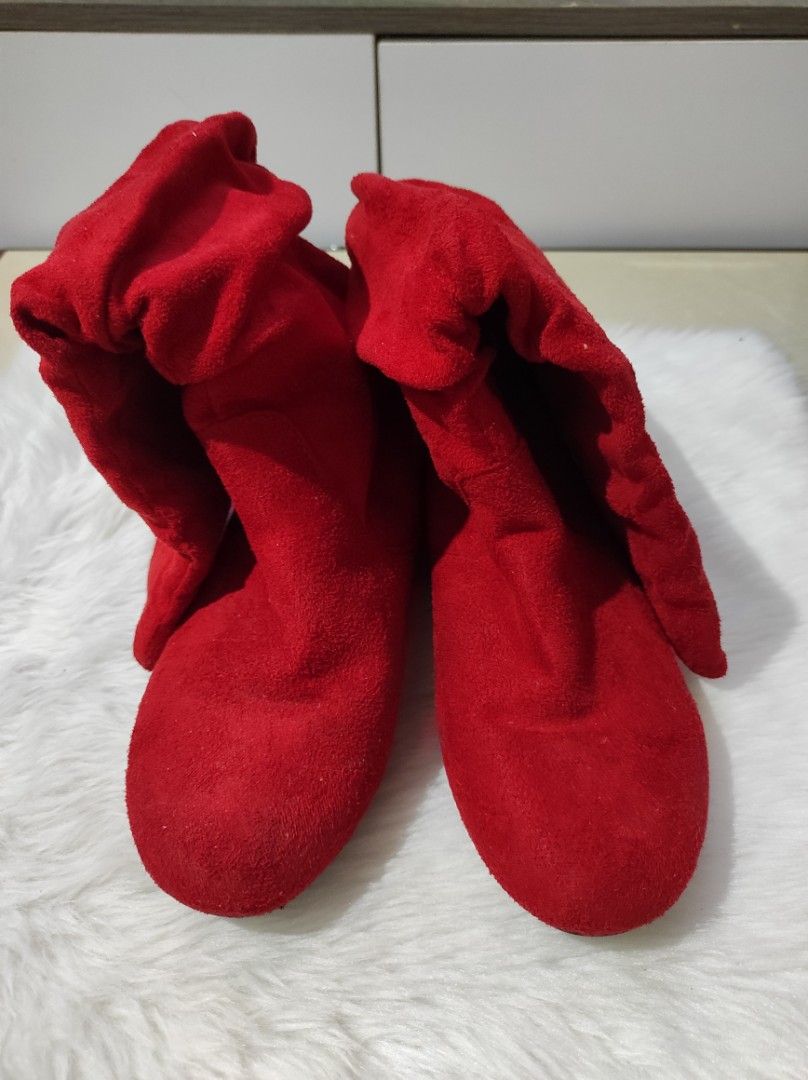 Sheikh Red Flat Boots on Carousell