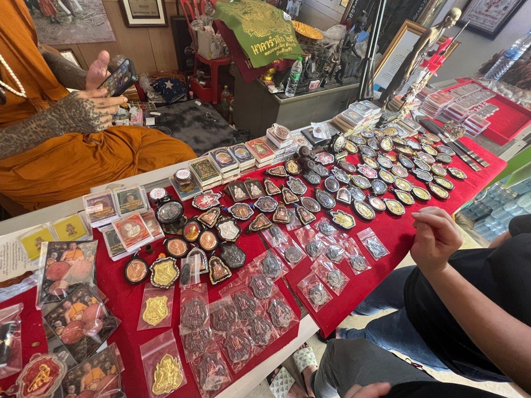 Si Pleung LP Channai, Hobbies & Toys, Memorabilia & Collectibles ...