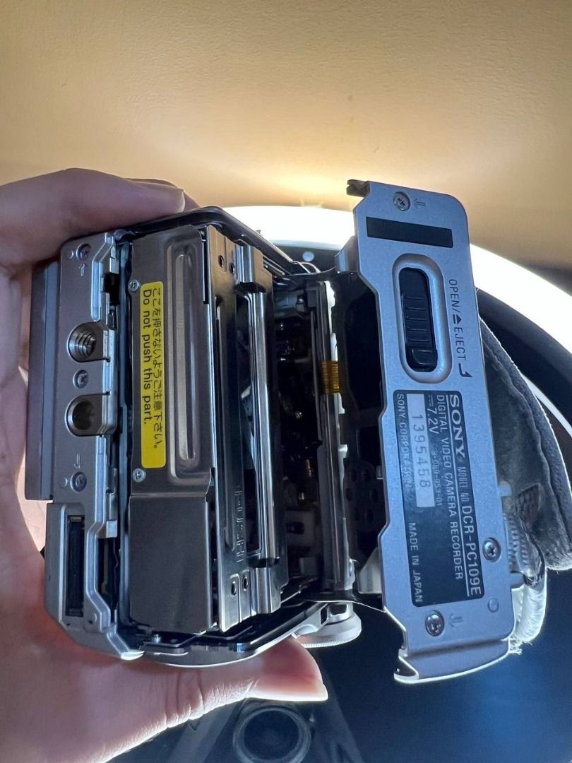 Sony Handycam DCR-PC109E Pal / memory stick pro duo, Photography, Video ...