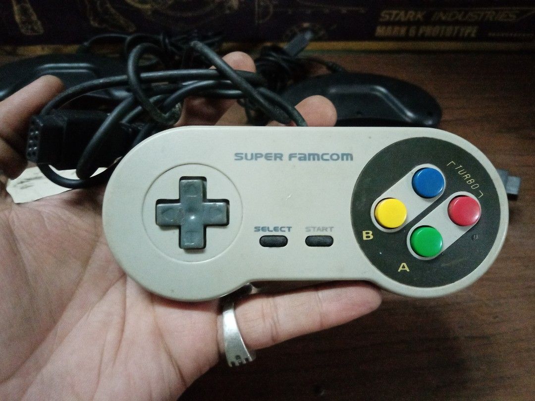 Super Famicom & Family Computer Controllers Set (6pcs), Video Gaming ...