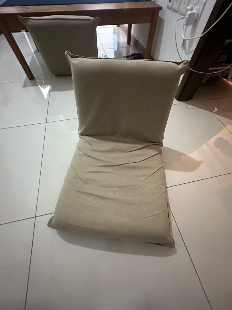 Tatami Table and 2 Muji reclining chair, Furniture & Home Living ...