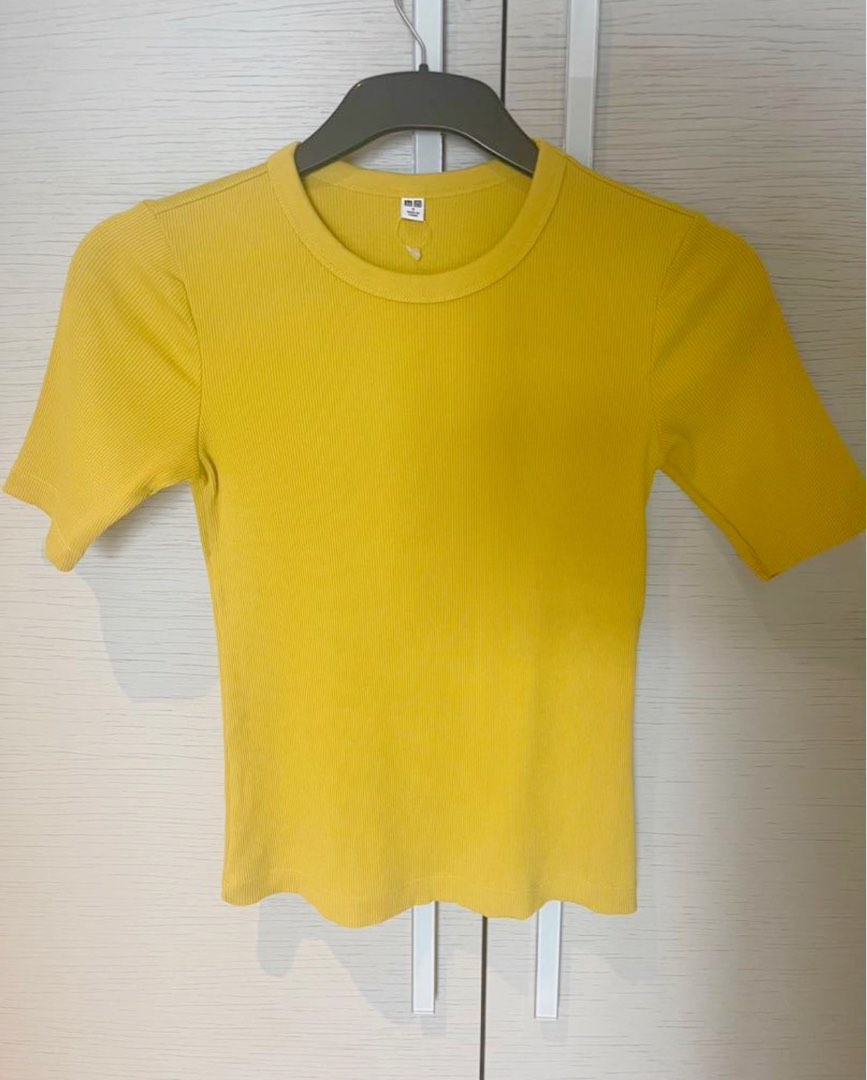 Uniqlo ribbed crew neck half sleeves, Women's Fashion, Tops, Shirts on ...