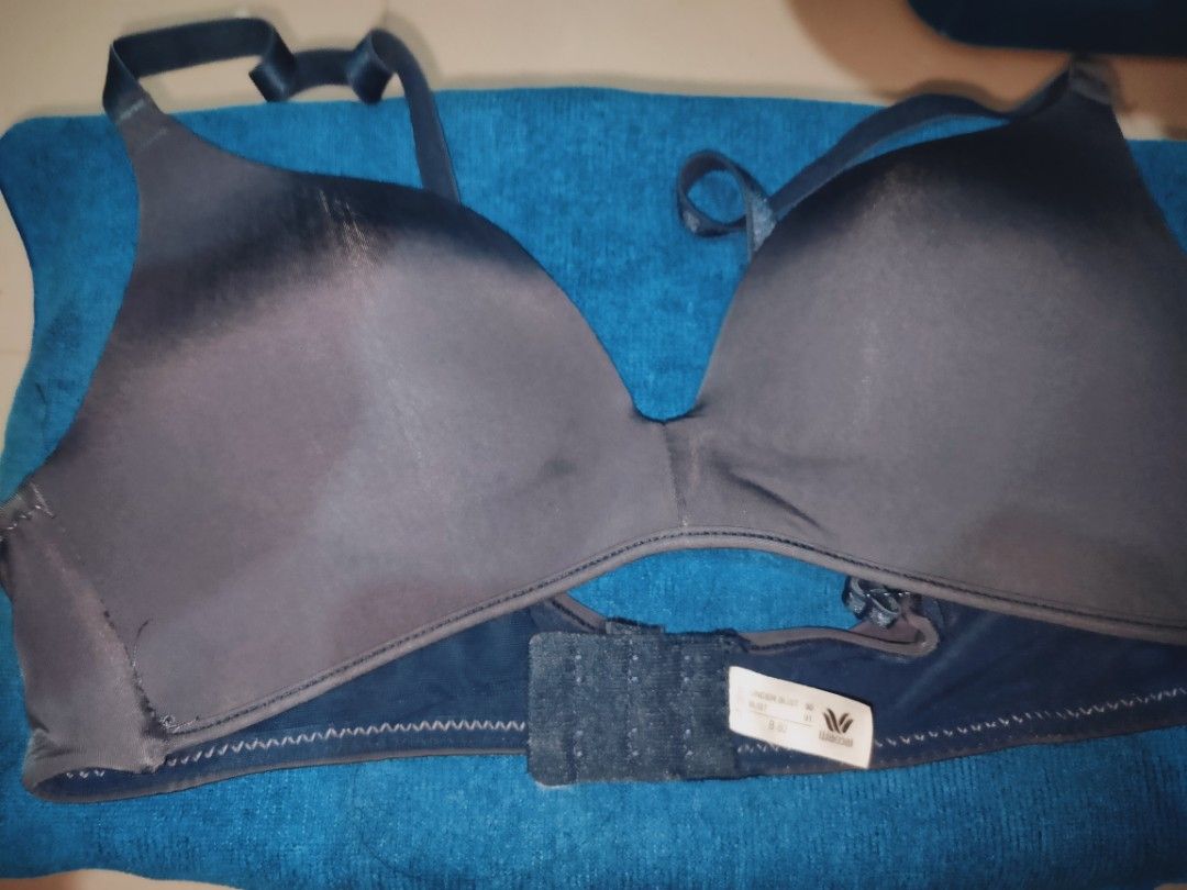 Wacoal bra navy blue on Carousell