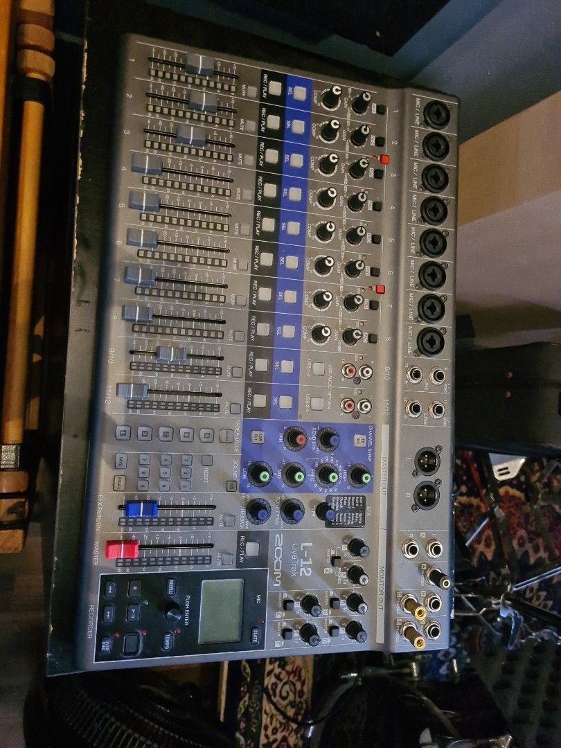 Zoom L-12 Digital Mixer, Hobbies & Toys, Music & Media, Music ...