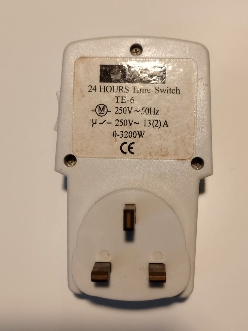 24 Hr electrical timer, TV & Home Appliances, Electrical, Adaptors ...