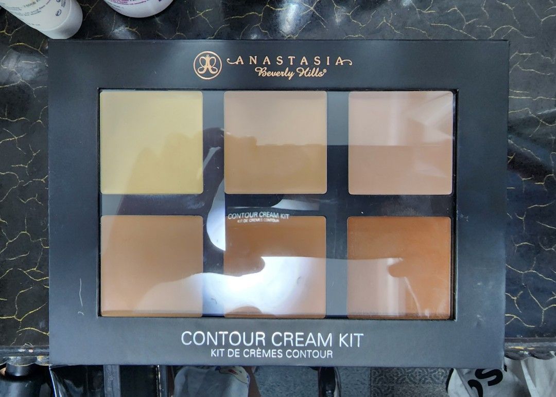 ABH Anastasia Contour Cream Kit in Light on Carousell