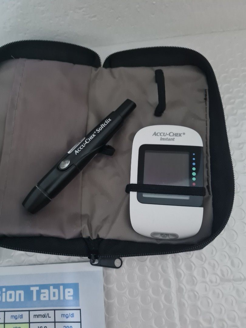 Accu Chek Instant Blood Glucose Monitor, Health & Nutrition, Health ...