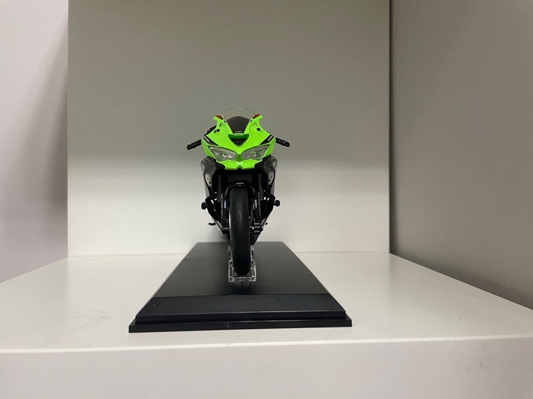 Aoshima 1/12 Kawasaki Ninja ZX-25R, 興趣及遊戲, 玩具 & 遊戲類 - Carousell