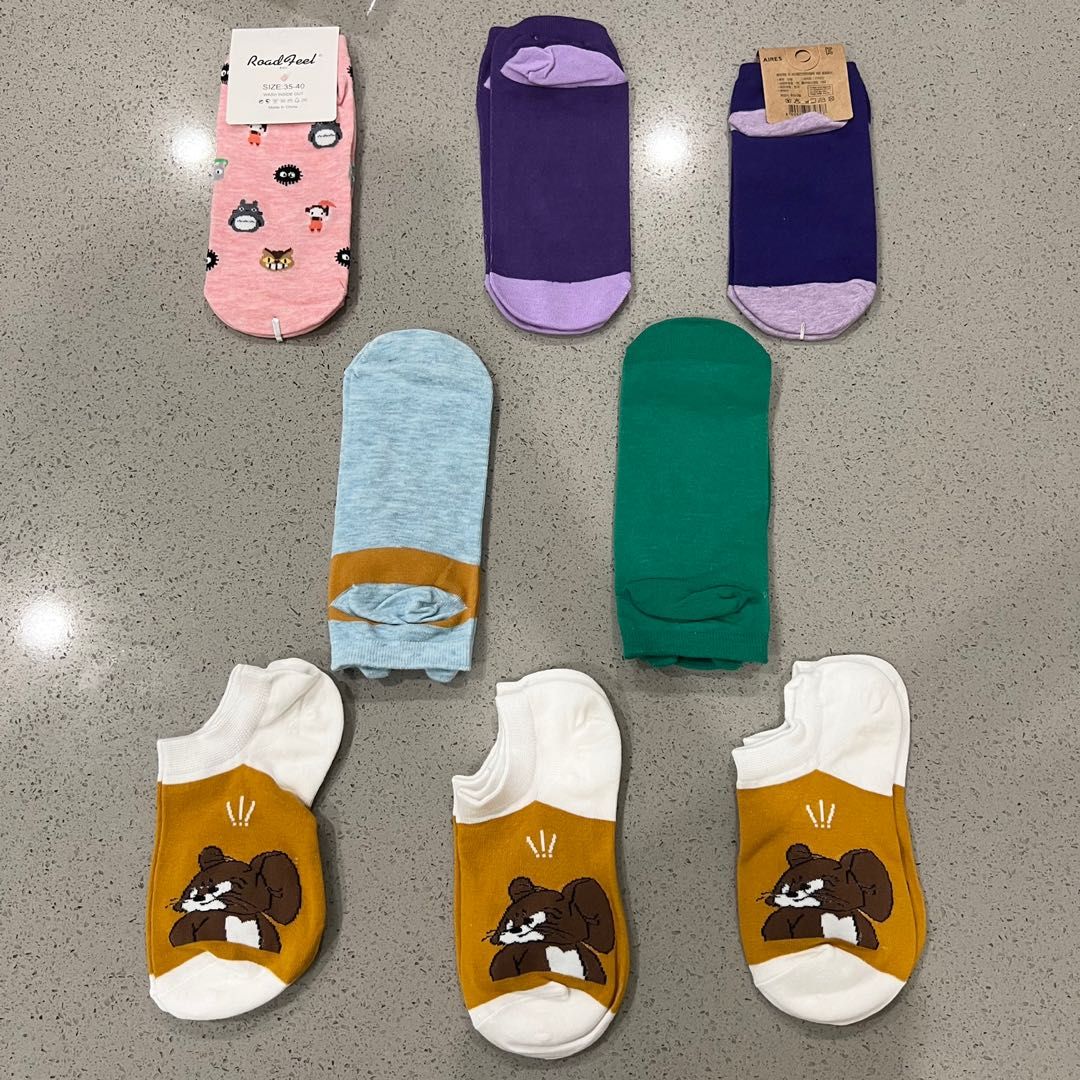 Assorted Character Socks Totoro Disney Daisy Duck Spongebob Squidward And Plankton Tom