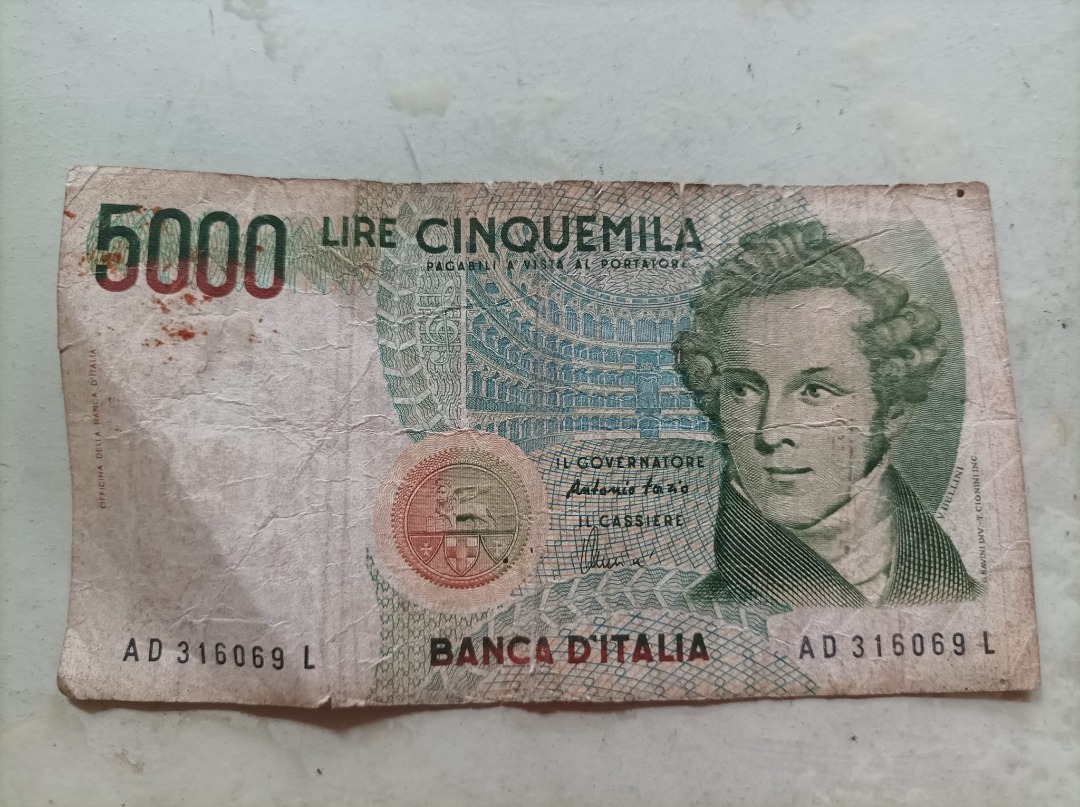 Banknote Italy 1985 5000 lire P111 Obverse Vincenzo Bellini, Hobbies ...