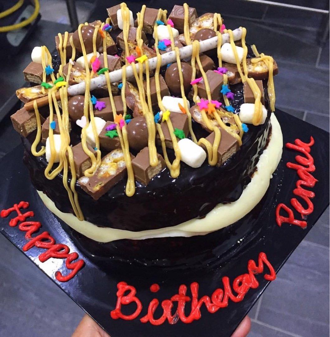 budget birthday cake $35, Food & Drinks, Homemade Bakes on Carousell