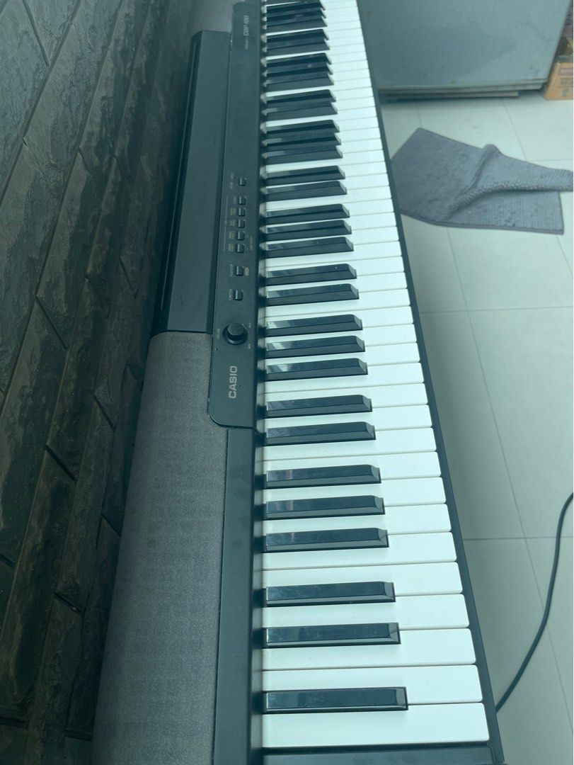 CASIO CDP-100 Digital piano, Hobbies & Toys, Music & Media, Musical ...
