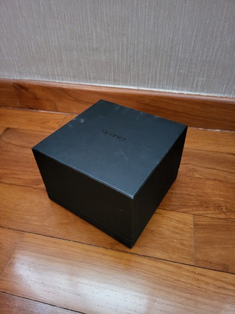 Chanel Watch Box, Women's Fashion, Jewelry & Organisers, Accessory ...
