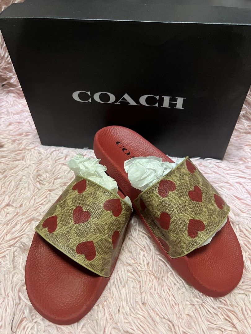Coach slides on Carousell