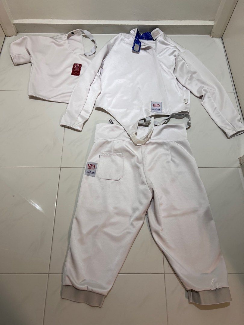 Complete fencing gear, Sports Equipment, Other Sports Equipment and ...