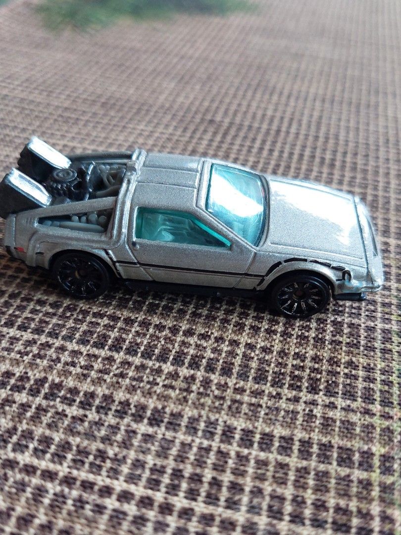 DeLorean Time Machine Back to the Future Hot Wheels, Hobbies & Toys ...