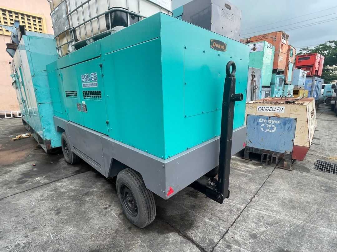 Denyo Airman Compressor 685 cfm, Commercial & Industrial, Industrial ...