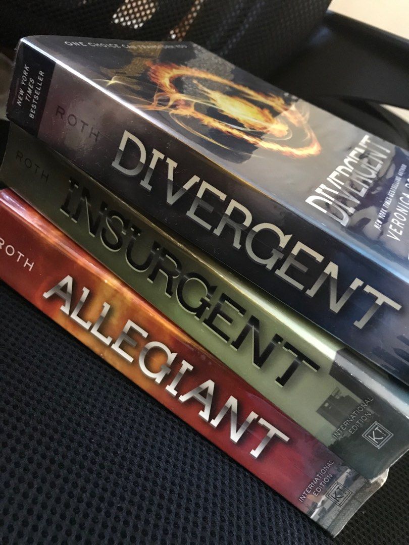 500 for 3! DIVERGENT SERIES, Hobbies & Toys, Books & Magazines, Fiction ...