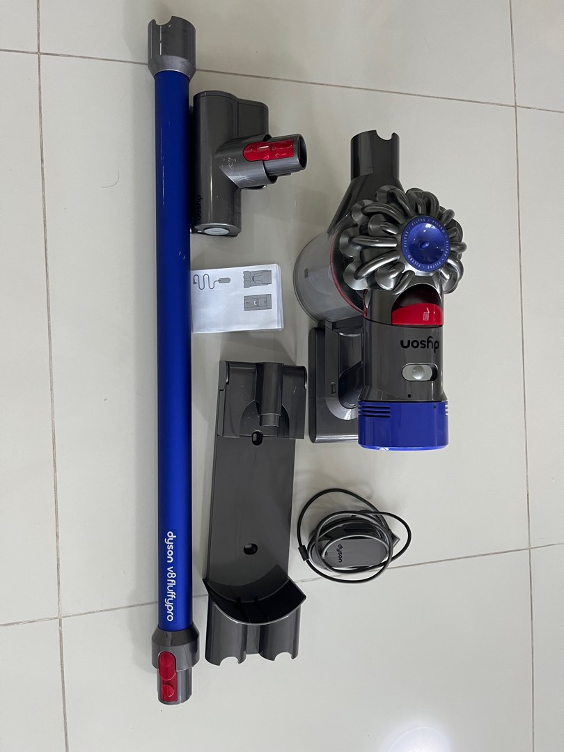 Dyson V8, Furniture & Home Living, Home Improvement & Organisation ...