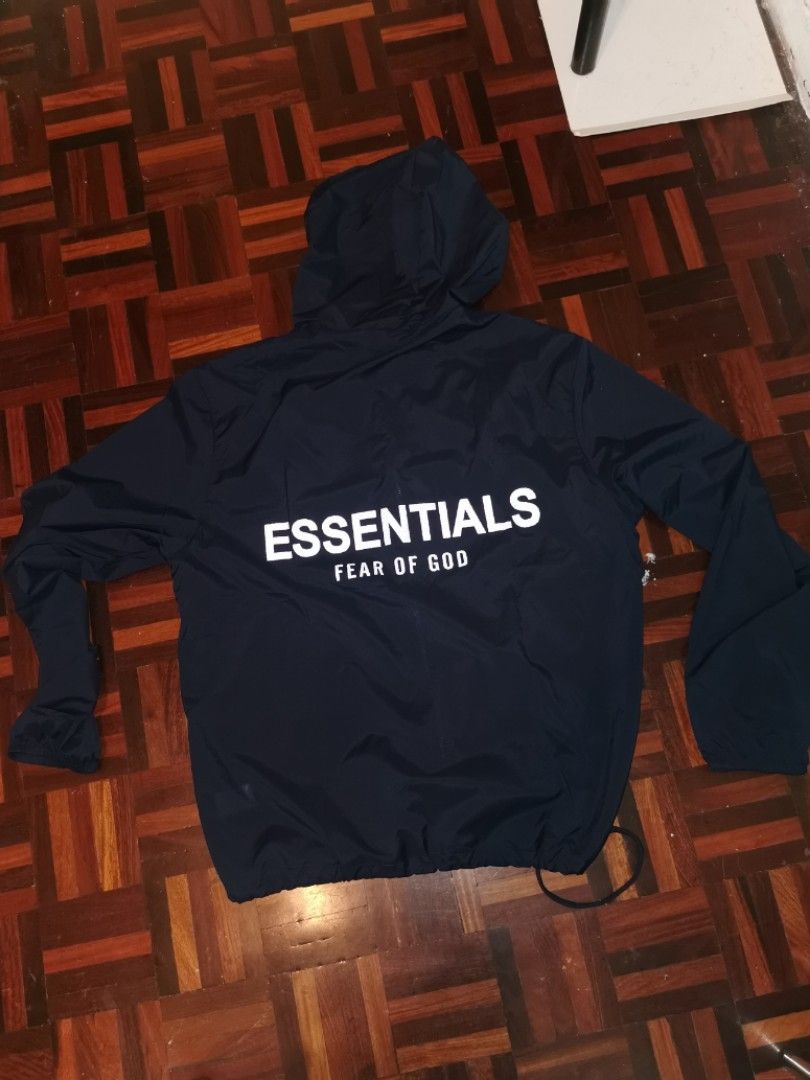 Essentials reflective 3m superlight windrunner, 男裝, 運動服裝 - Carousell