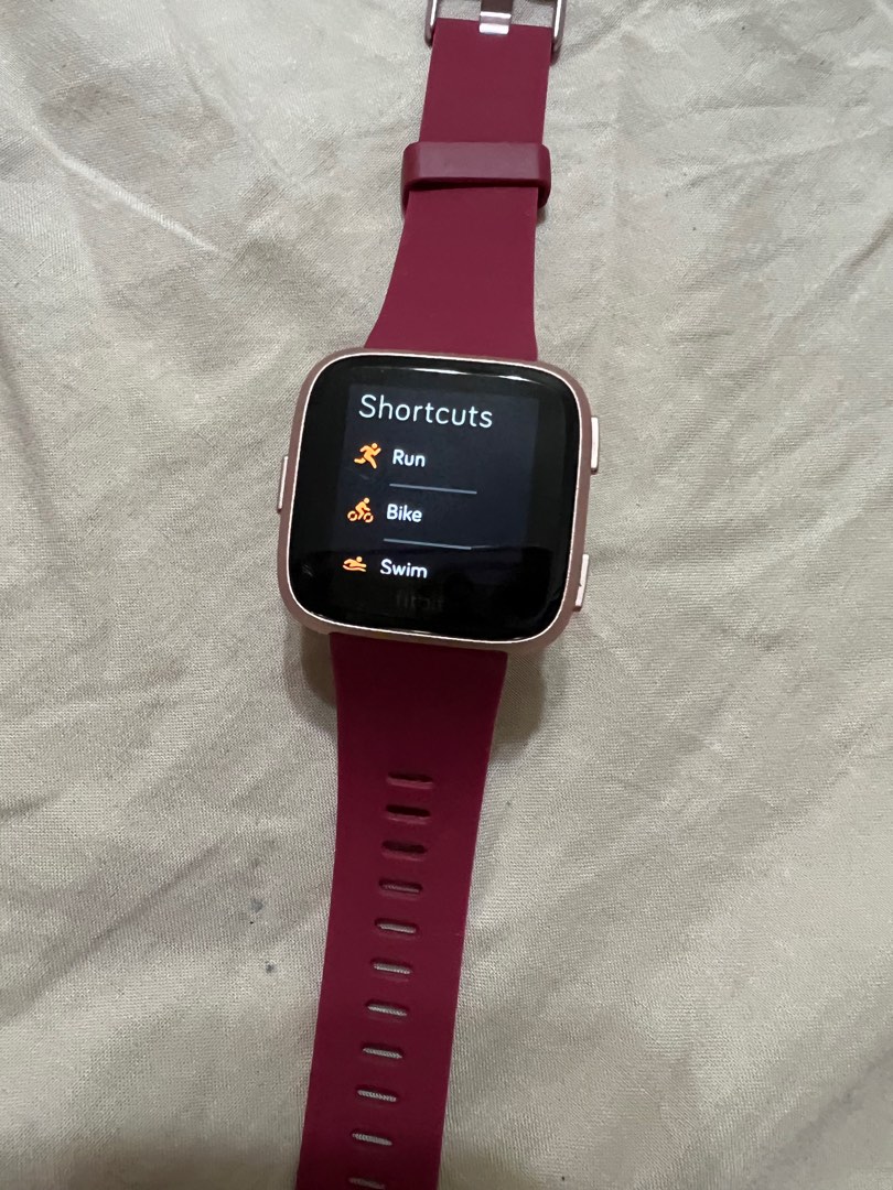 Fitbit versa FB505, Mobile Phones & Gadgets, Wearables & Smart Watches ...