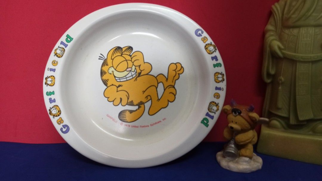 GARFIELD Vintage plastic plate 1978, Hobbies & Toys, Collectibles ...