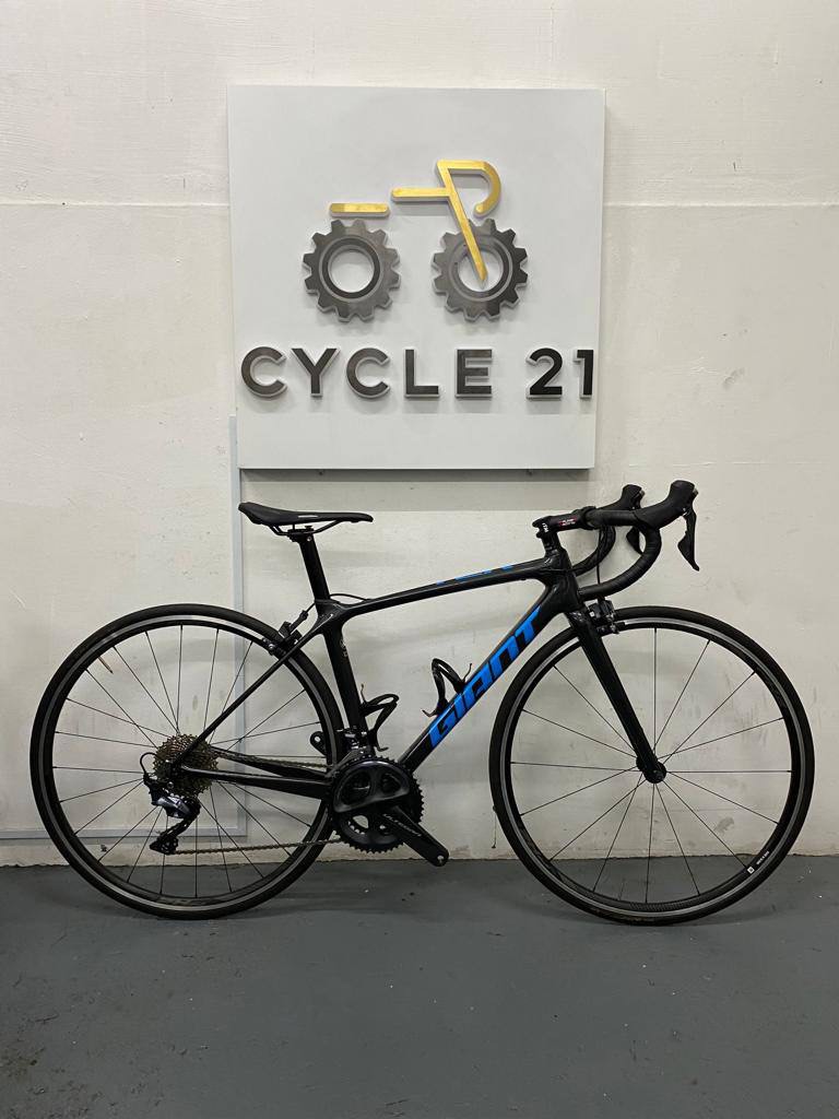 GIANT TCR ADVANCED 2 WITH SHIMANO ULTEGRA R8000, Sports Equipment, Bicycles & Parts, Bicycles on ...